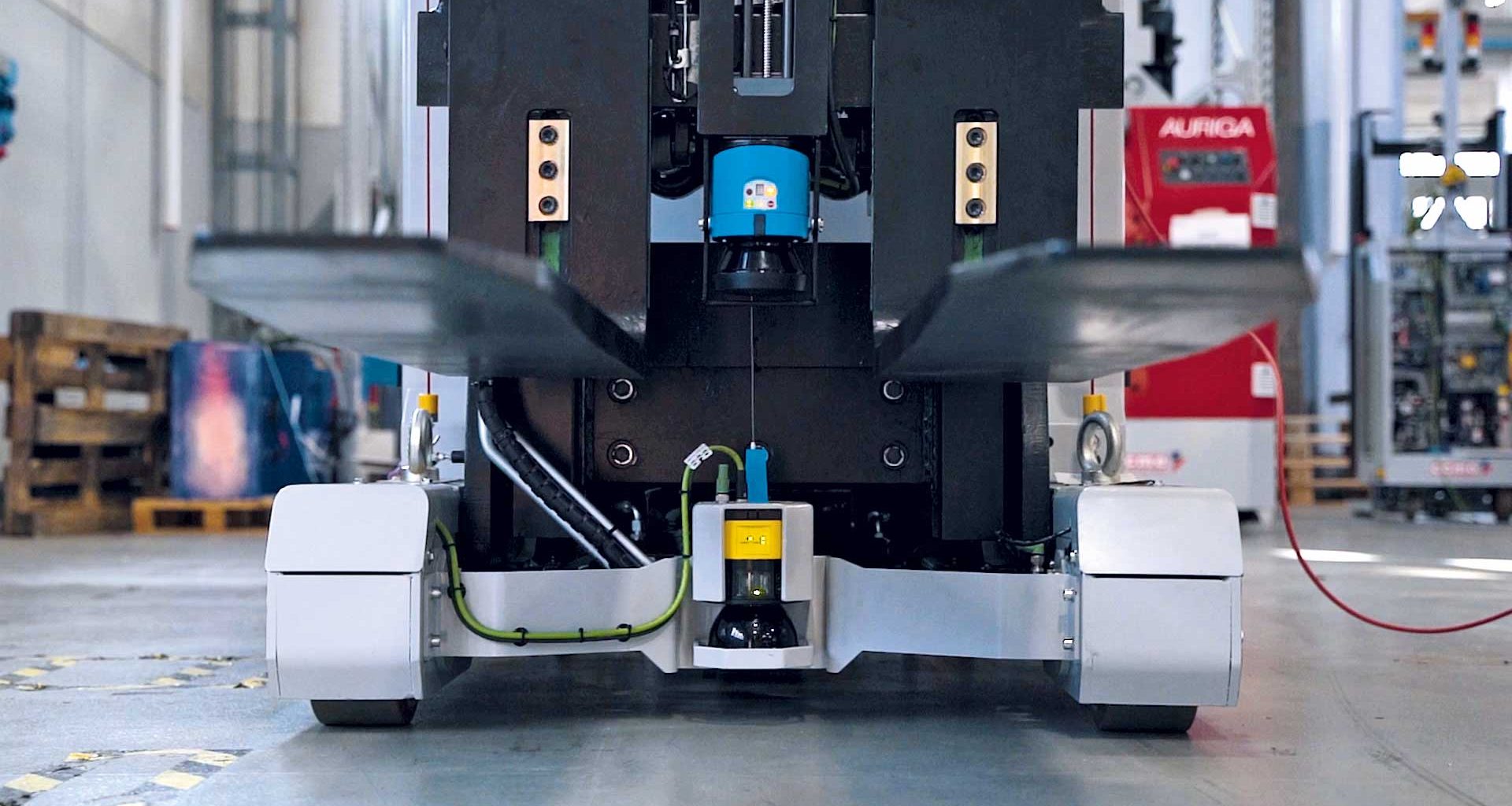 Improved Navigation with AGVS and Safety Laser Scanner