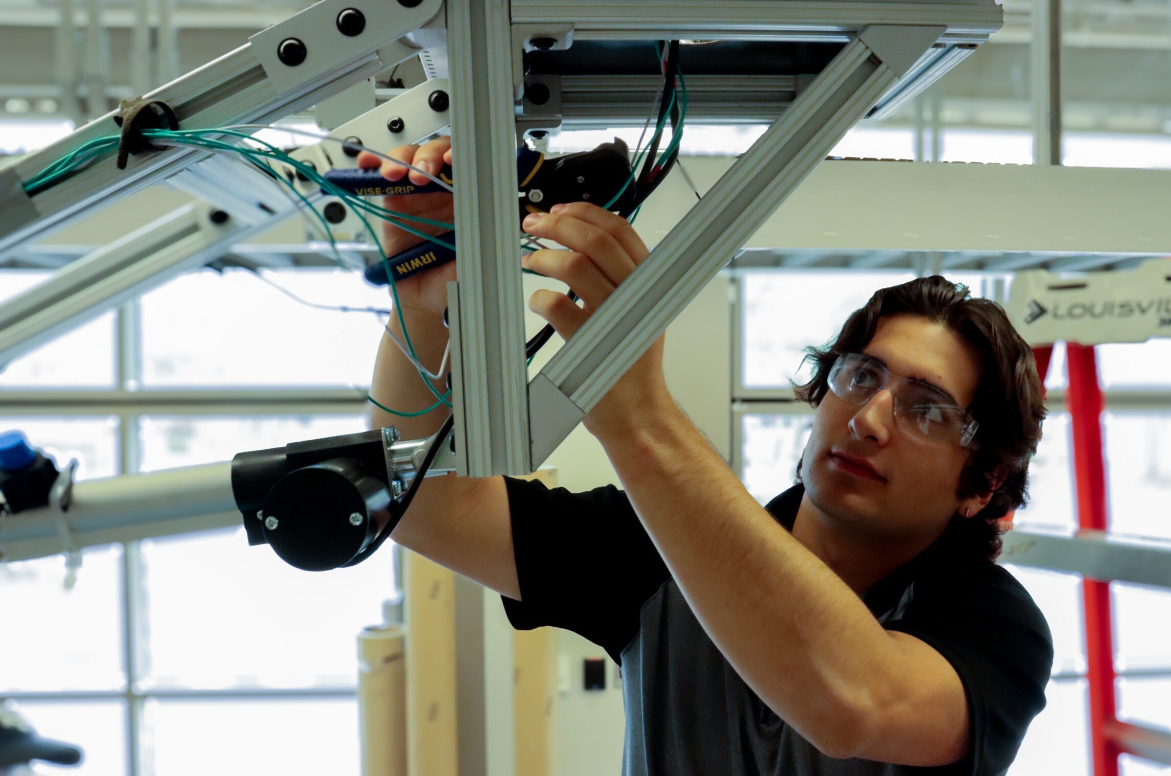 Brightening up operating rooms one sensor at a time - SICK Sensor ...